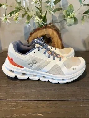 On Clouds | Shoes | On Running Womens White And Light Blue Cloudlite ...